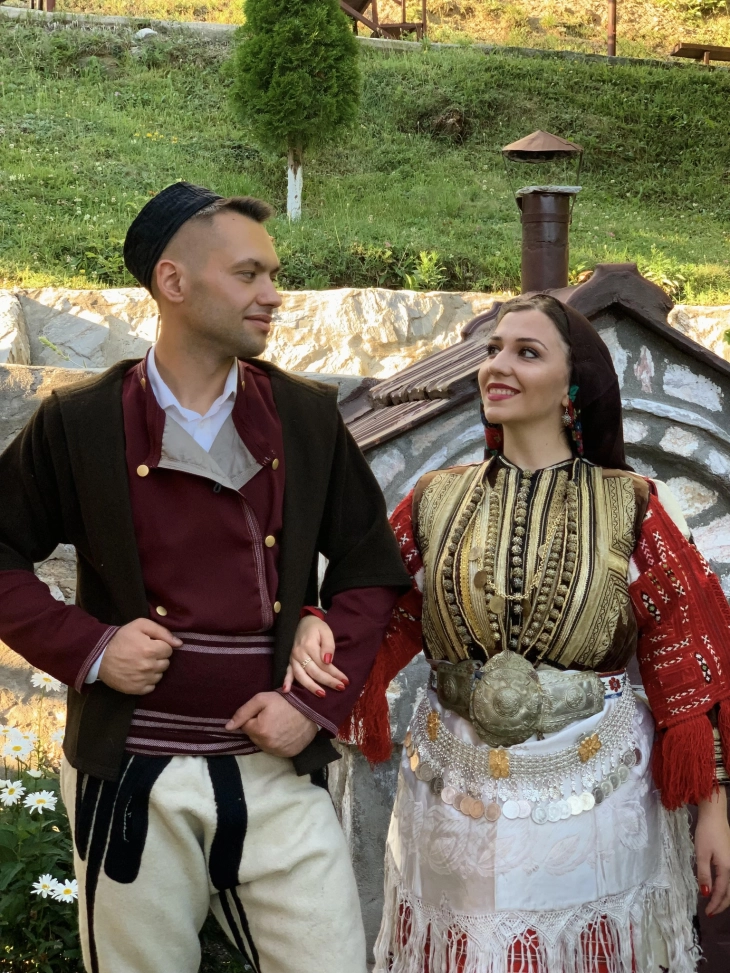 Економија и бизнис Насловна